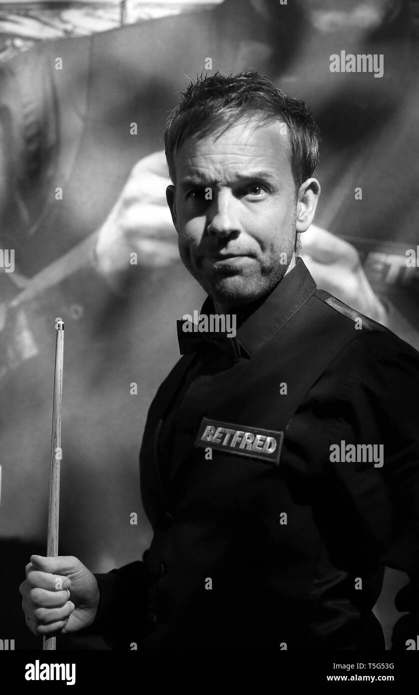 Ali Carter during day five of the 2019 Betfred World Championship at ...