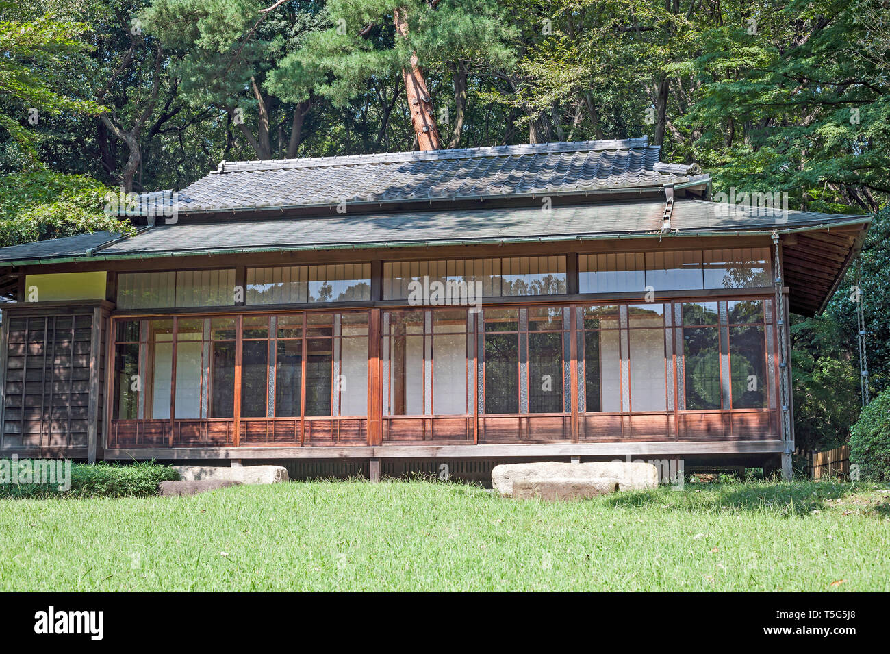 Tea house in gardens of Meiji Jingu, (Meiji Shrine) grounds at Shibuya ...