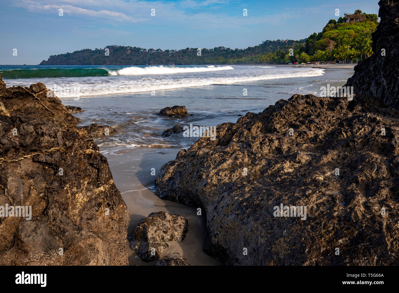 Rock formations on Espadilla Norte Beach, Manuel Antonio, Quepos, Costa ...