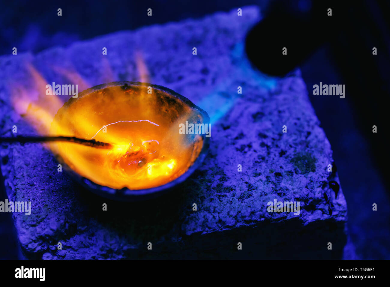 Gold process hi-res stock photography and images - Alamy