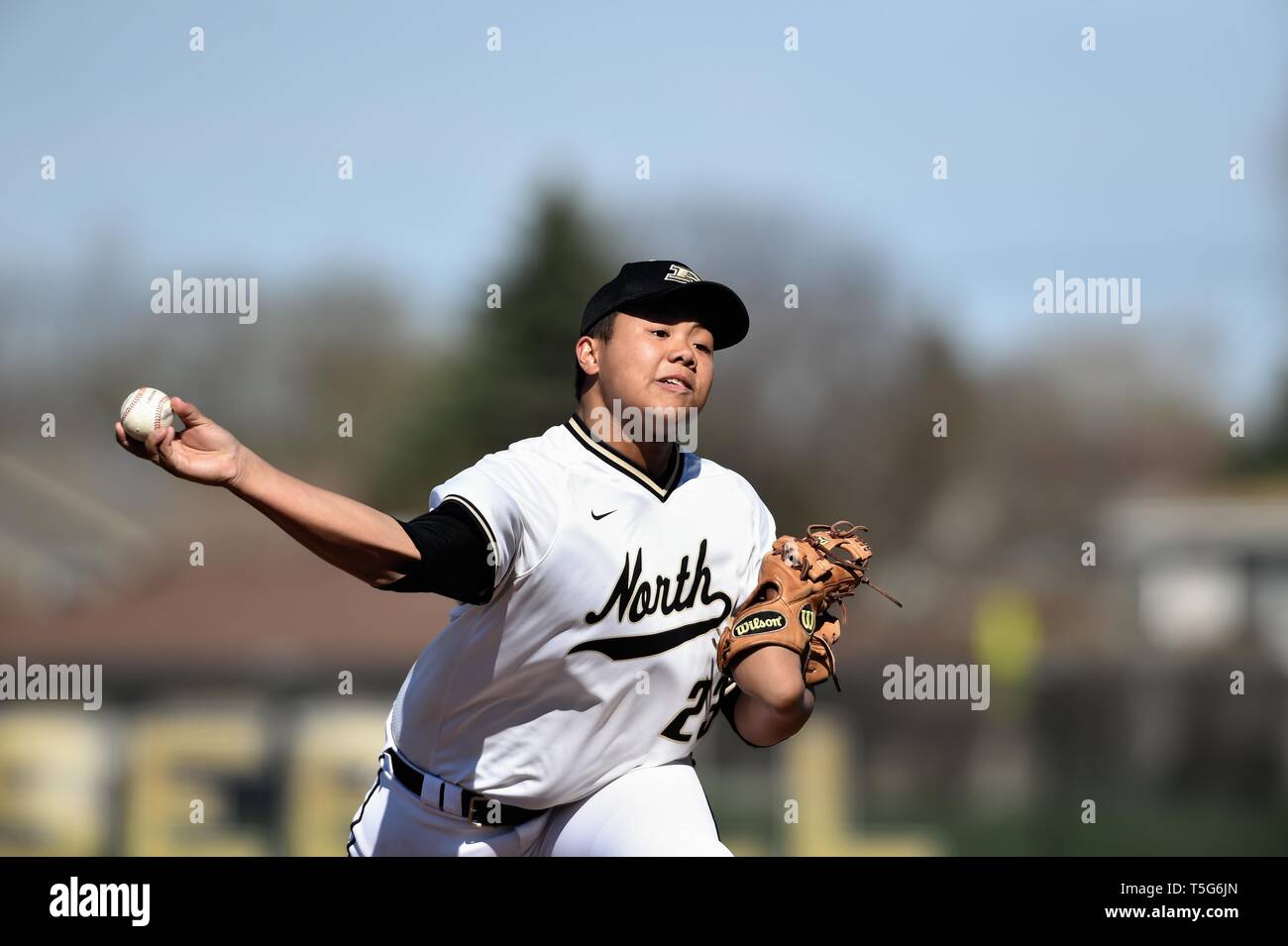 Batter and pitcher hi-res stock photography and images - Alamy