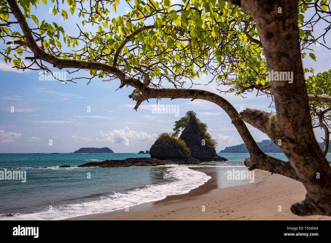 Coastal views of Espadilla Sur Beach, Manuel Antonio National Park ...