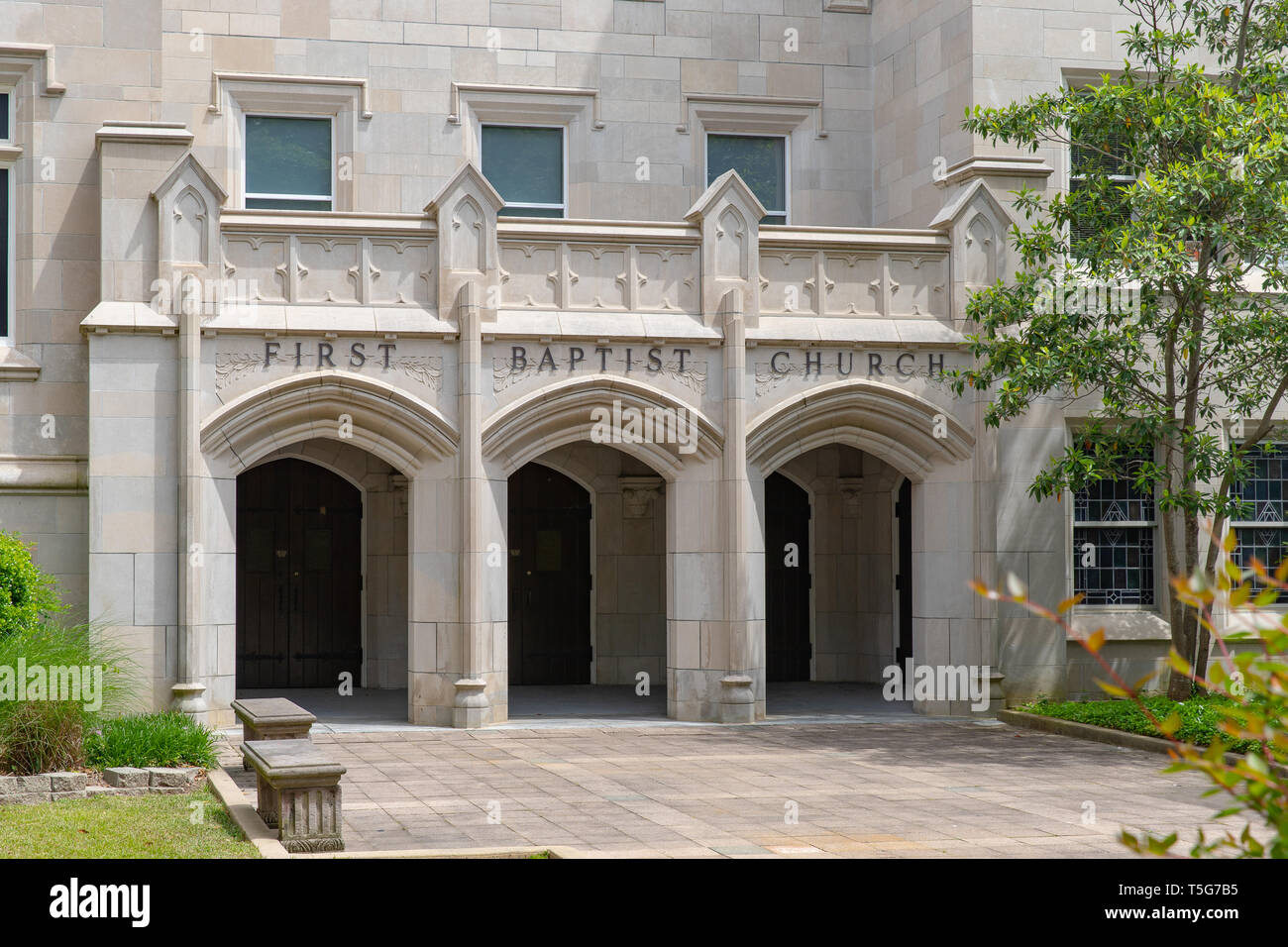 Modern architecture baptist church hi-res stock photography and images ...