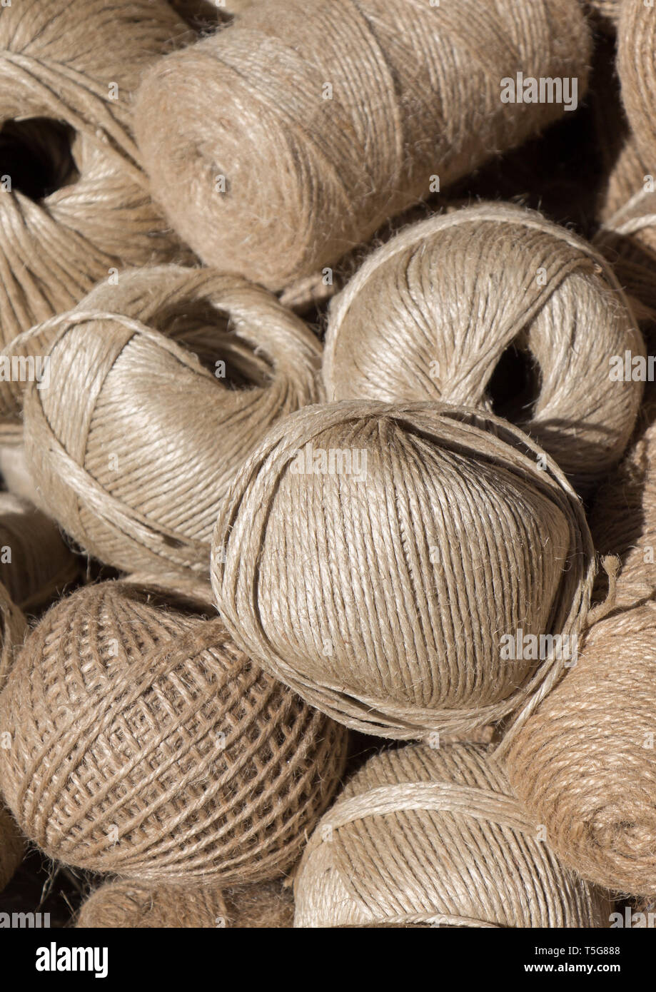 Linen thread reel needle hi-res stock photography and images - Alamy