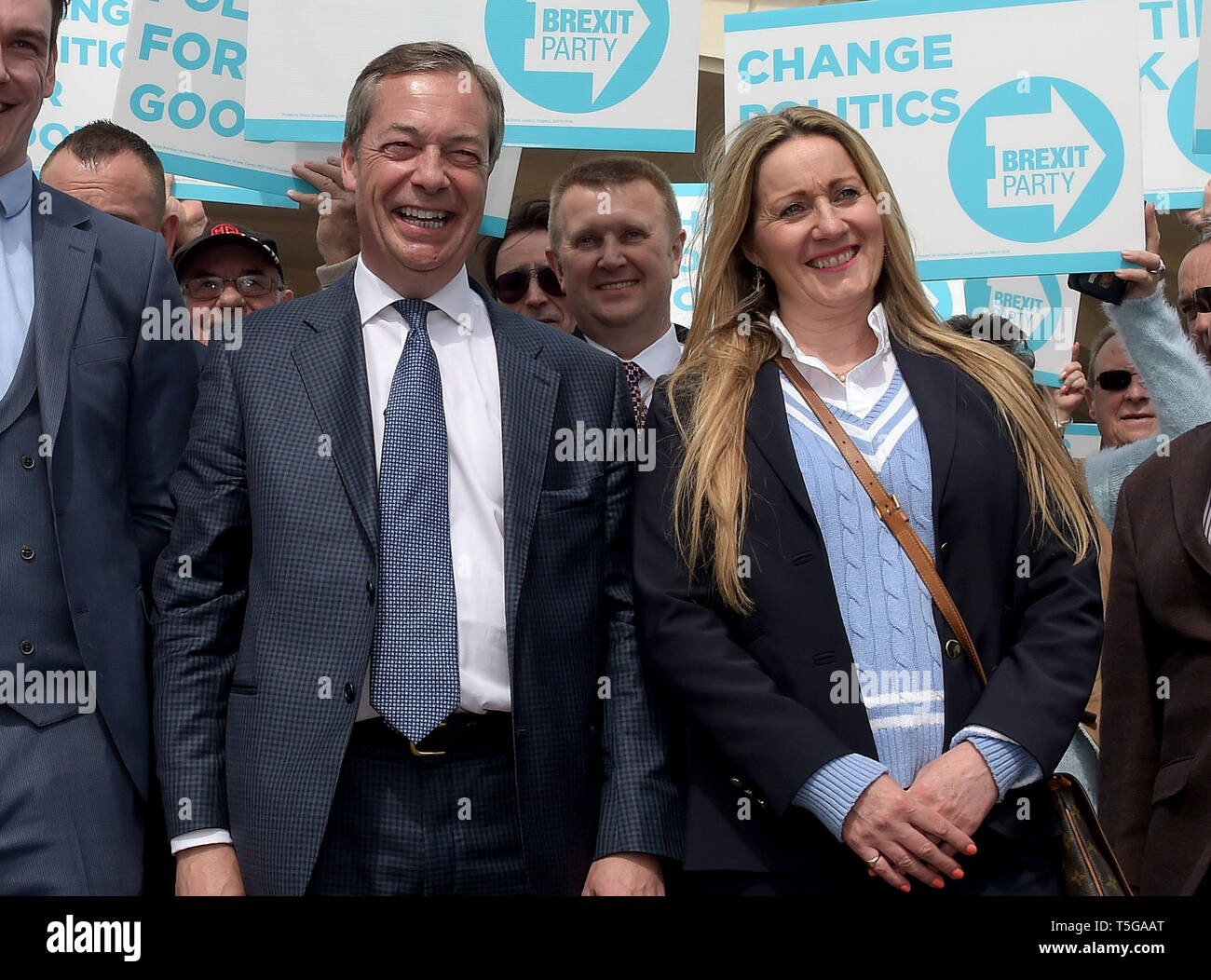 Holds a rally hi-res stock photography and images - Alamy