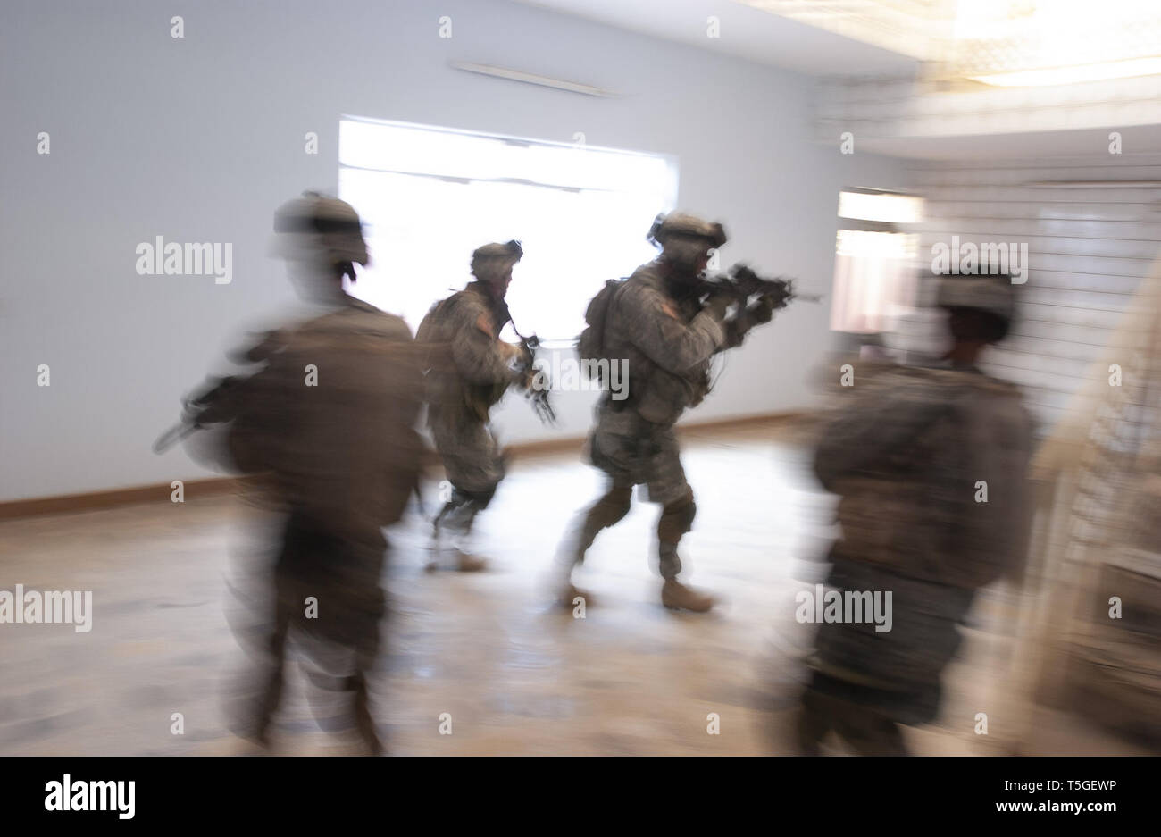 30 2 2005 hi-res stock photography and images - Alamy