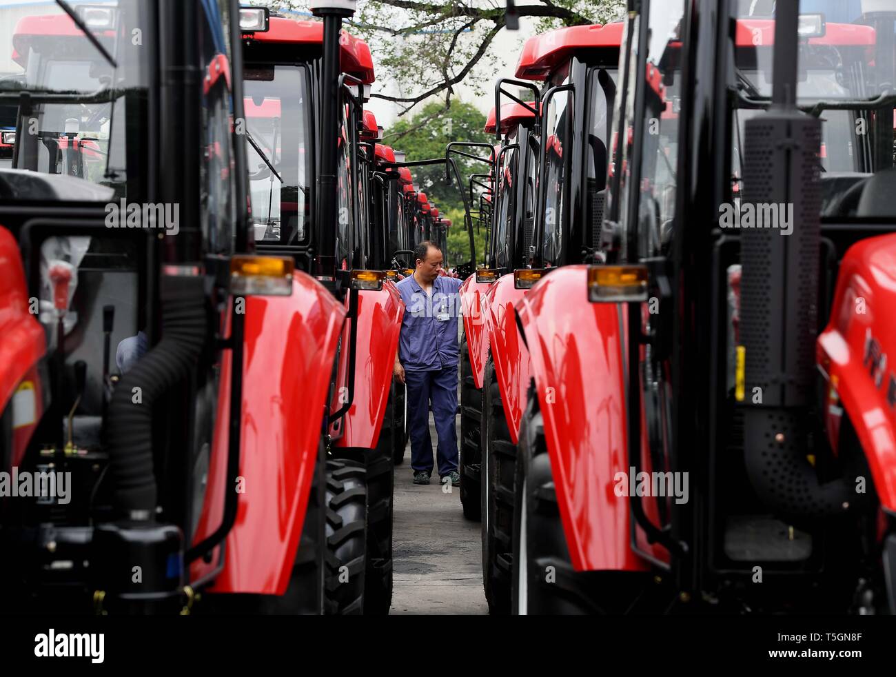 Yto group hi-res stock photography and images - Alamy