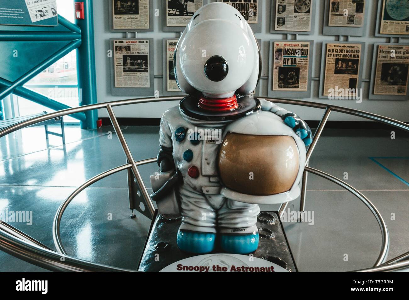 Saturn cartoon character on hi-res stock photography and images - Alamy