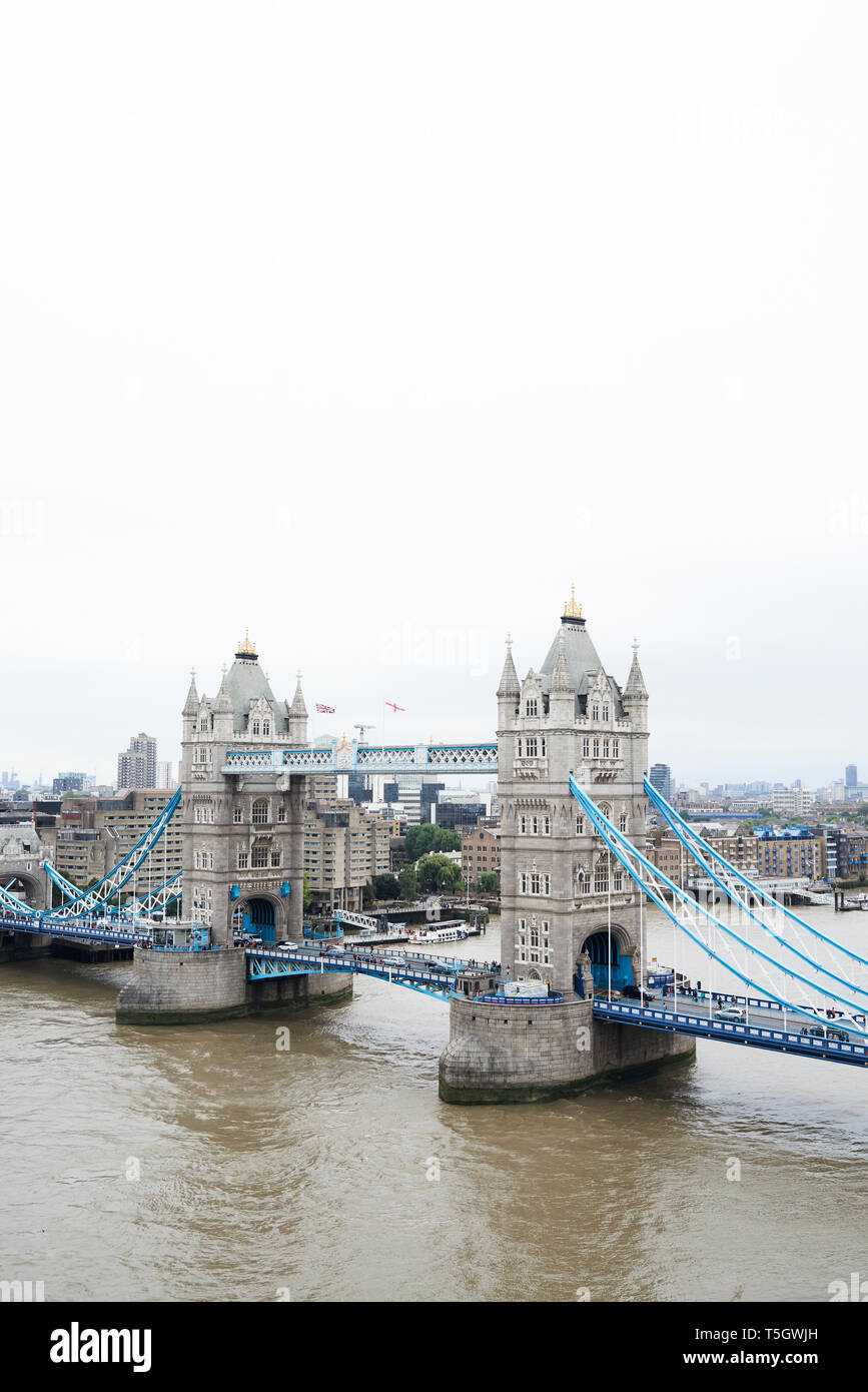London bridge aerial hi-res stock photography and images - Alamy