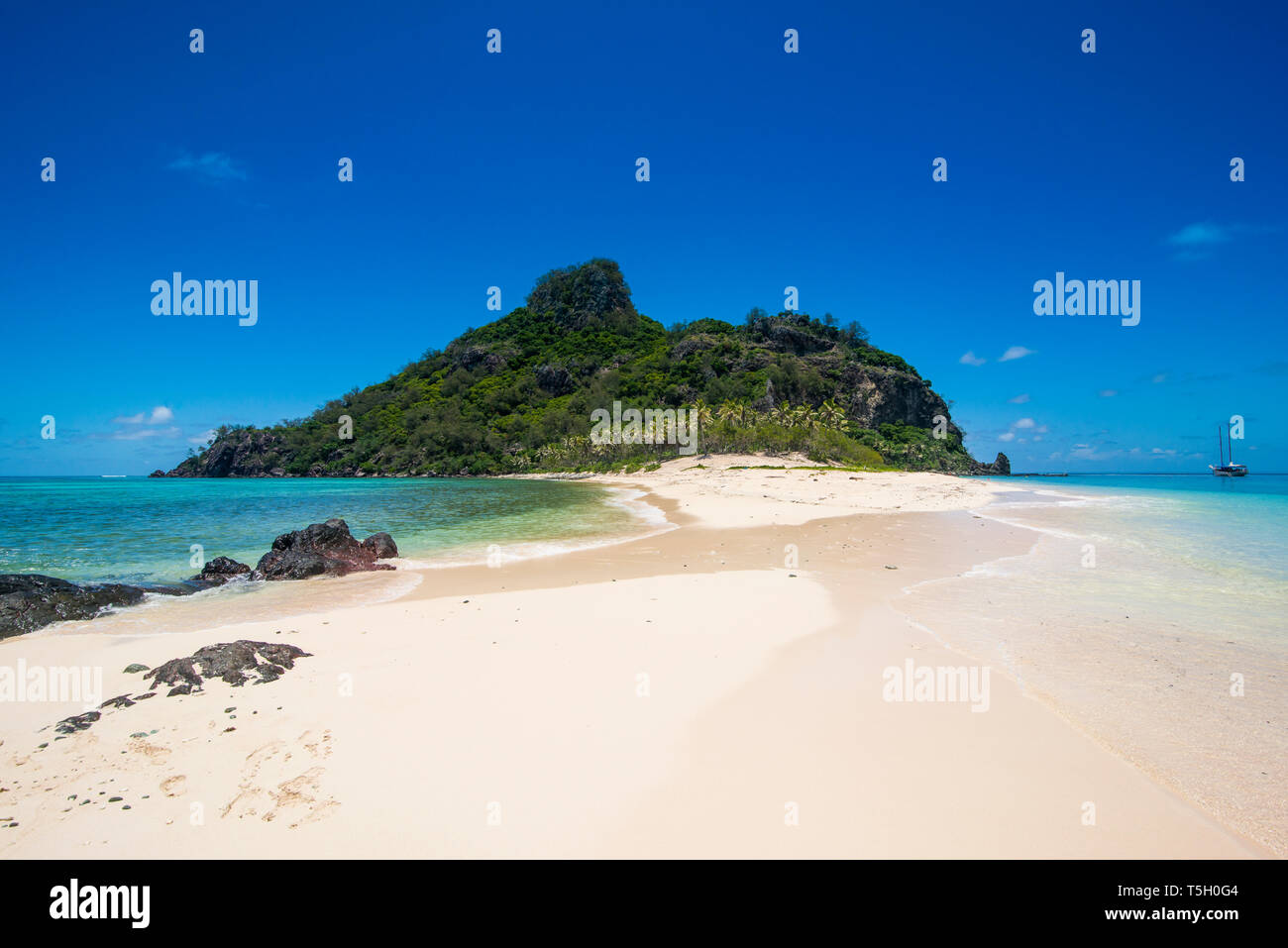 Fiji, Mamanuca islands, Monuriki, sand beach Stock Photo - Alamy