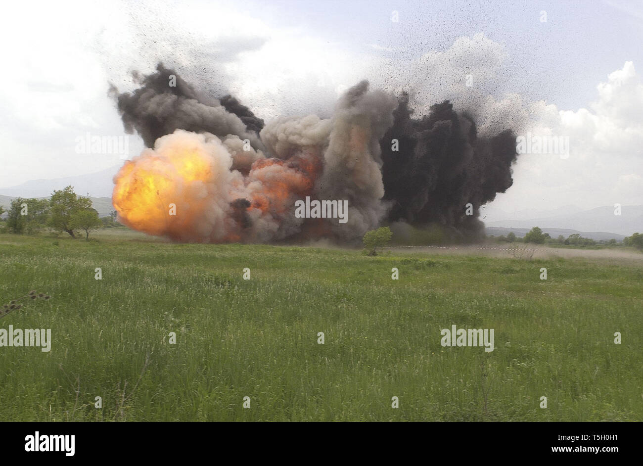 Mine clearing line charge mclc hi-res stock photography and images - Alamy