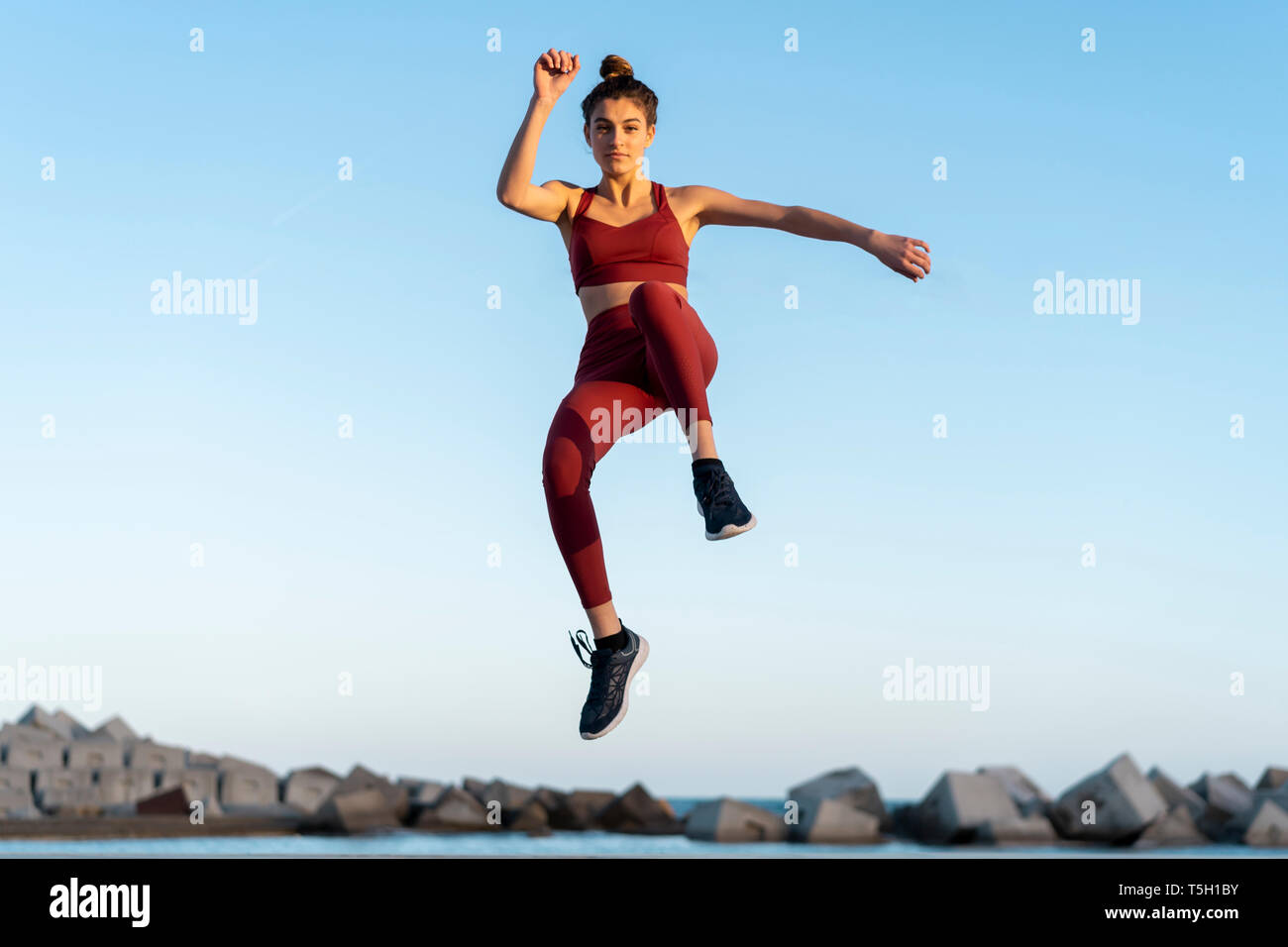 Jumping workout hi-res stock photography and images - Alamy