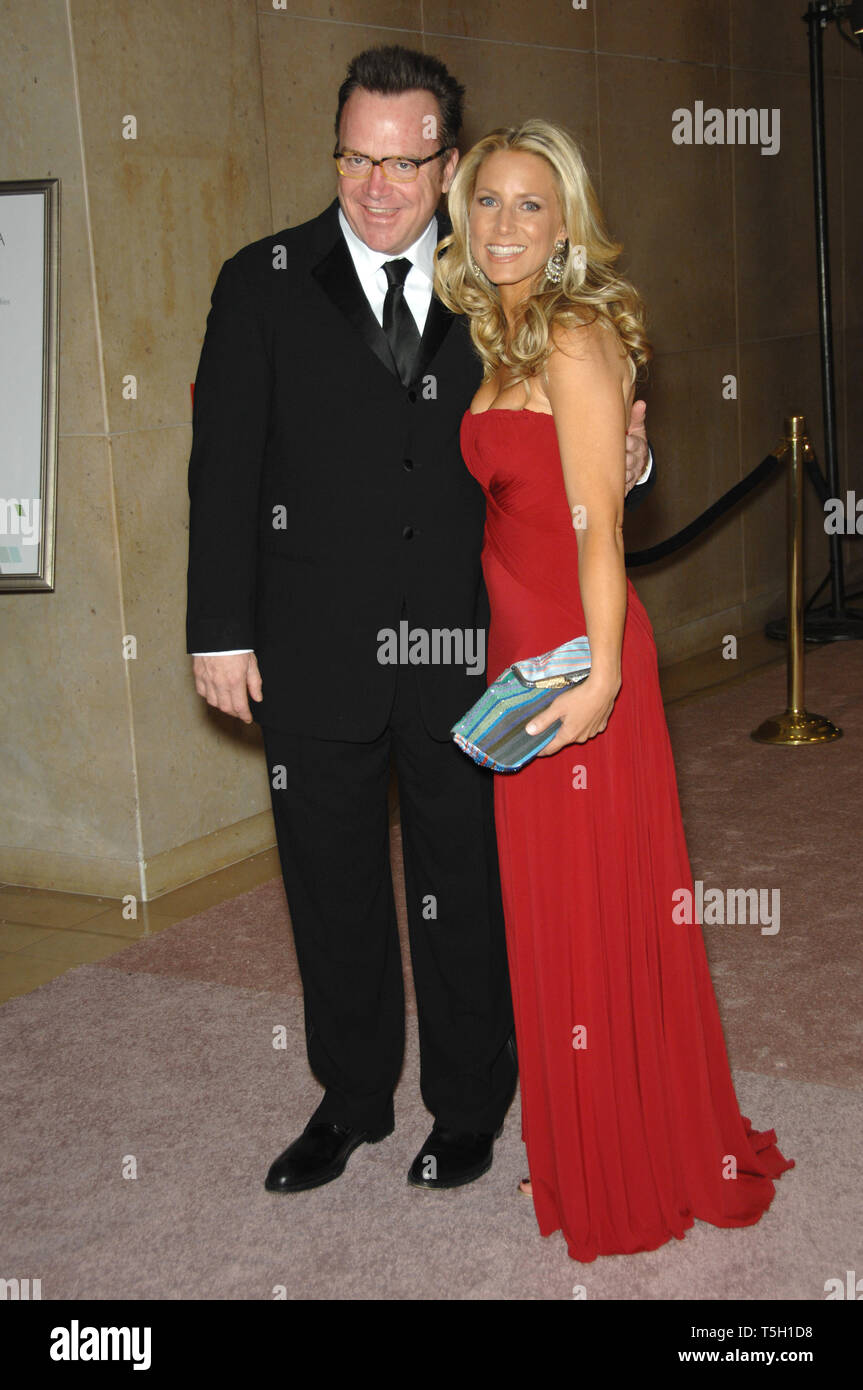 LOS ANGELES, CA. October 28, 2006: TOM ARNOLD & wife SHELBY ROOS at the ...
