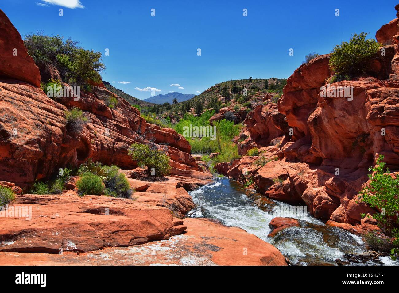 Views of Waterfalls at Gunlock State Park Reservoir Falls, In Gunlock ...