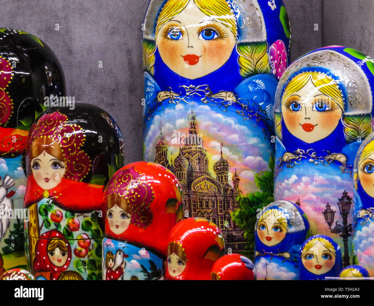 Traditional Russian "matryoshkas" (nesting dolls) on display in a ...
