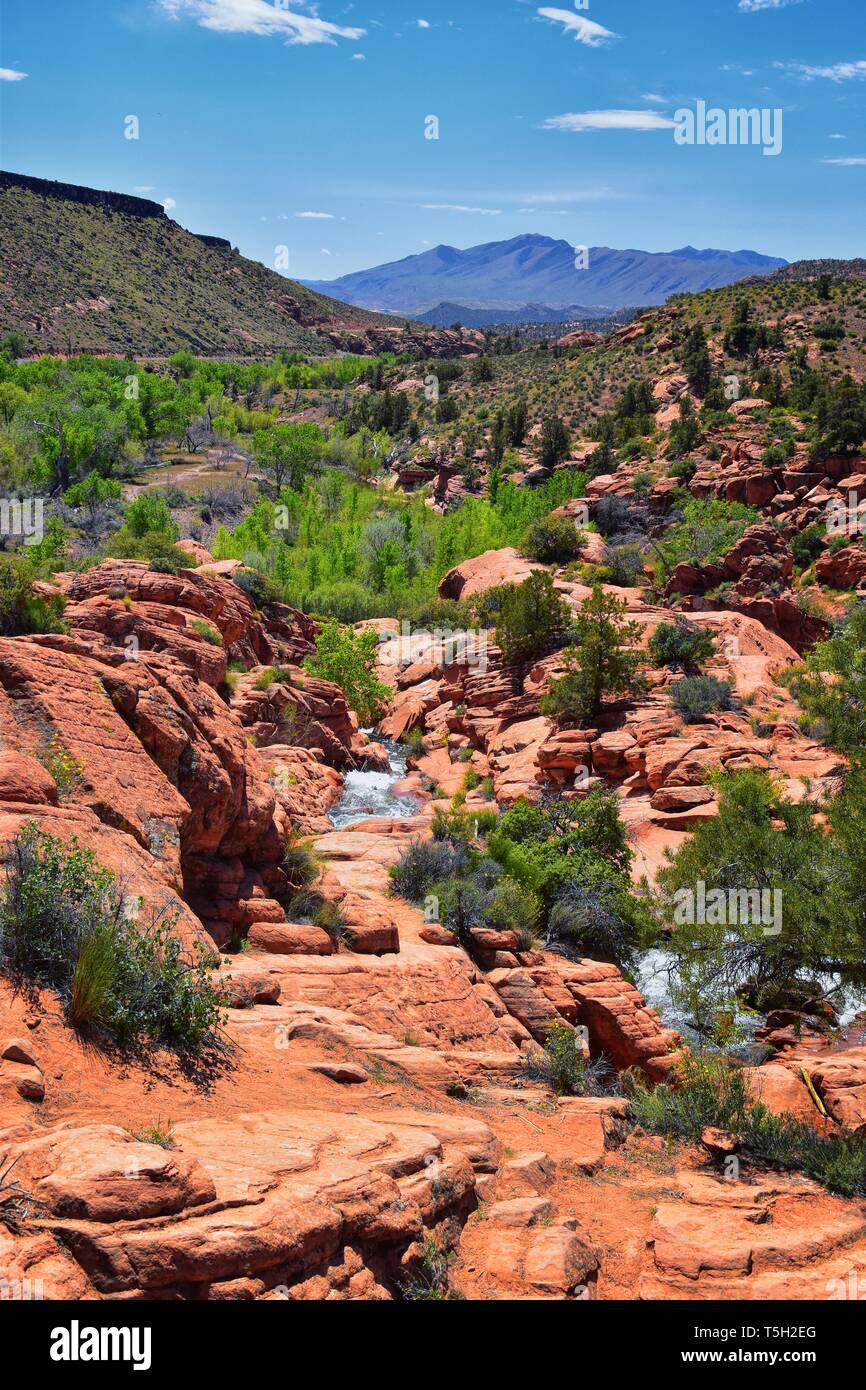 Views of Waterfalls at Gunlock State Park Reservoir Falls, In Gunlock ...