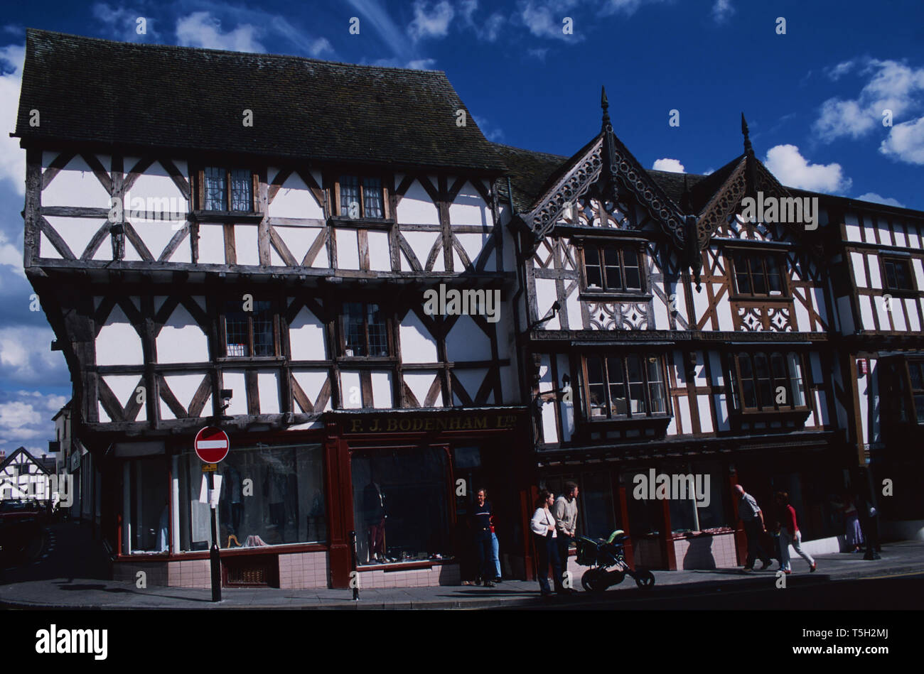 Half timber england hi-res stock photography and images - Alamy