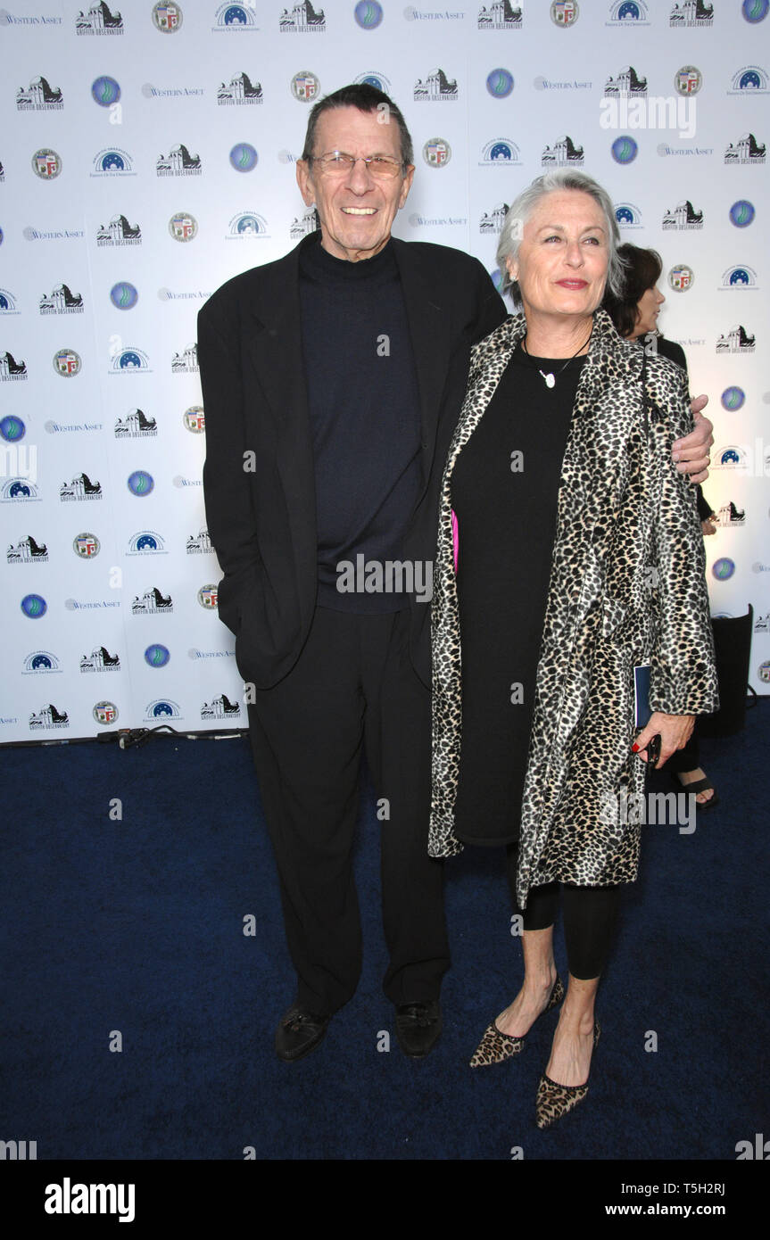 Leonard nimoy and susan bay hi-res stock photography and images - Alamy