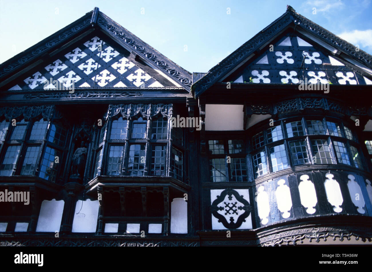 Timber facade hi-res stock photography and images - Alamy