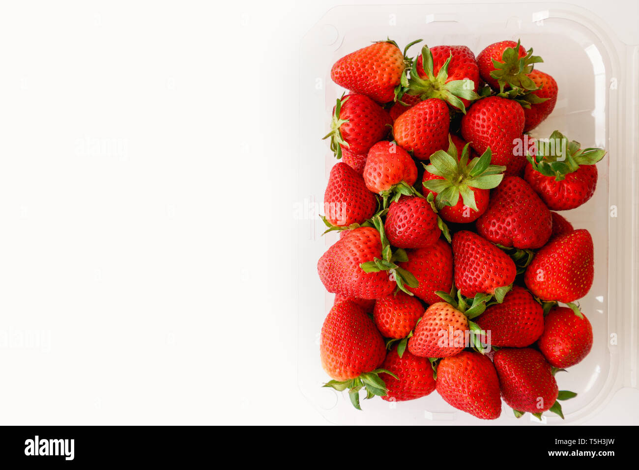 Fruit in box top view hi-res stock photography and images - Alamy