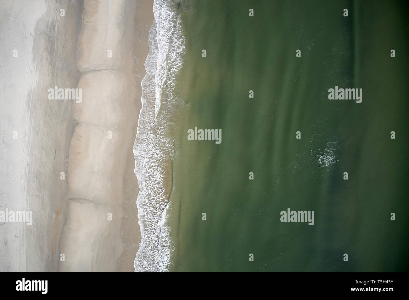 Ocean outer banks hi-res stock photography and images - Alamy
