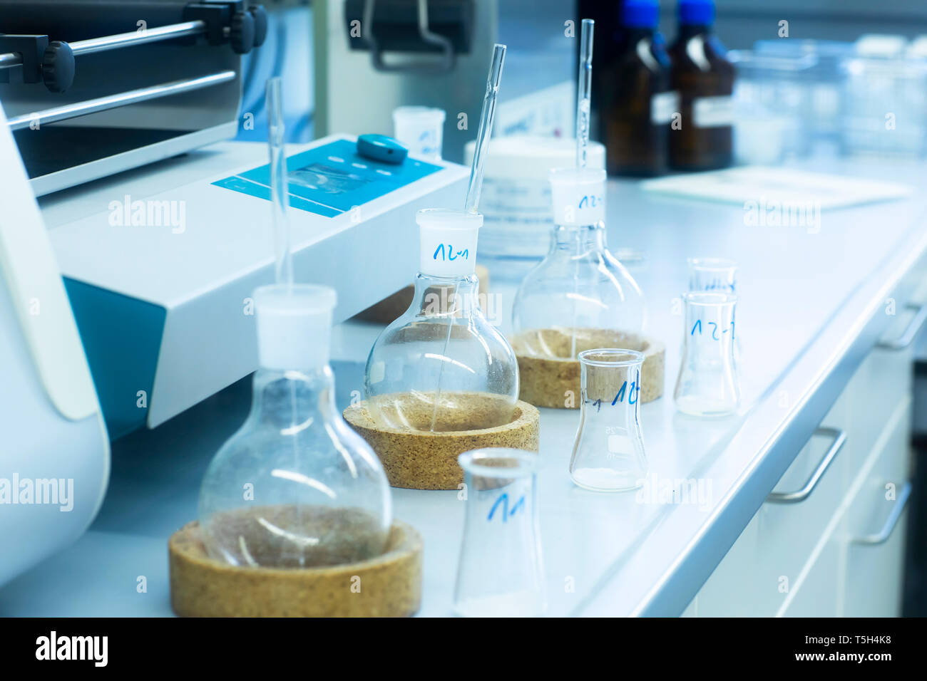 Lab to table hi-res stock photography and images - Alamy