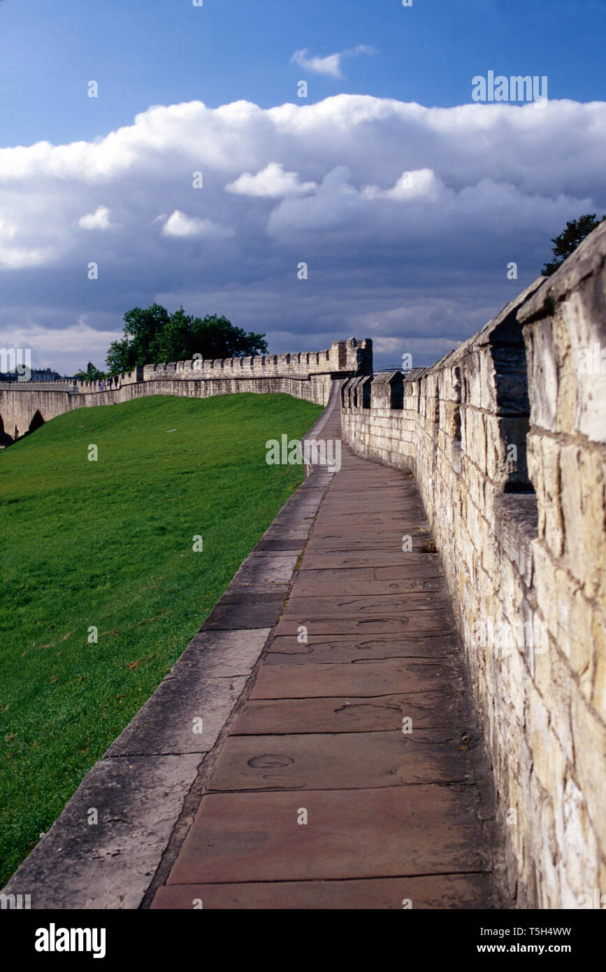 Medieval walls of York,England Stock Photo - Alamy
