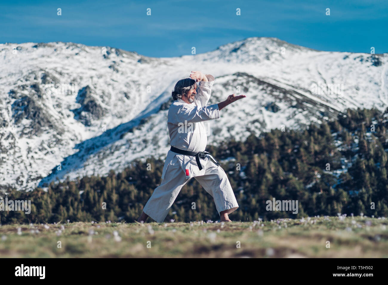 Karate man hi-res stock photography and images - Alamy