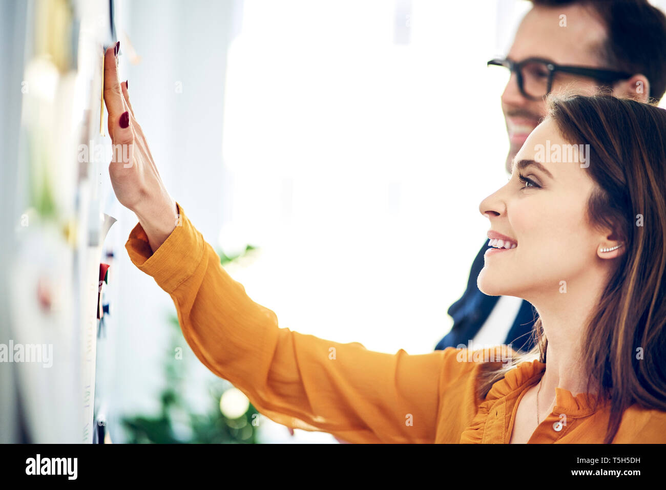Brainstorming and whiteboard hi-res stock photography and images - Alamy