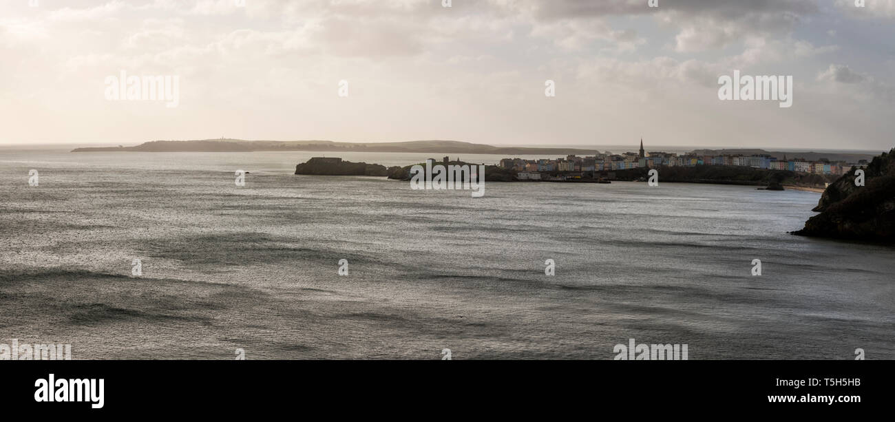 Tenby coast hi-res stock photography and images - Alamy