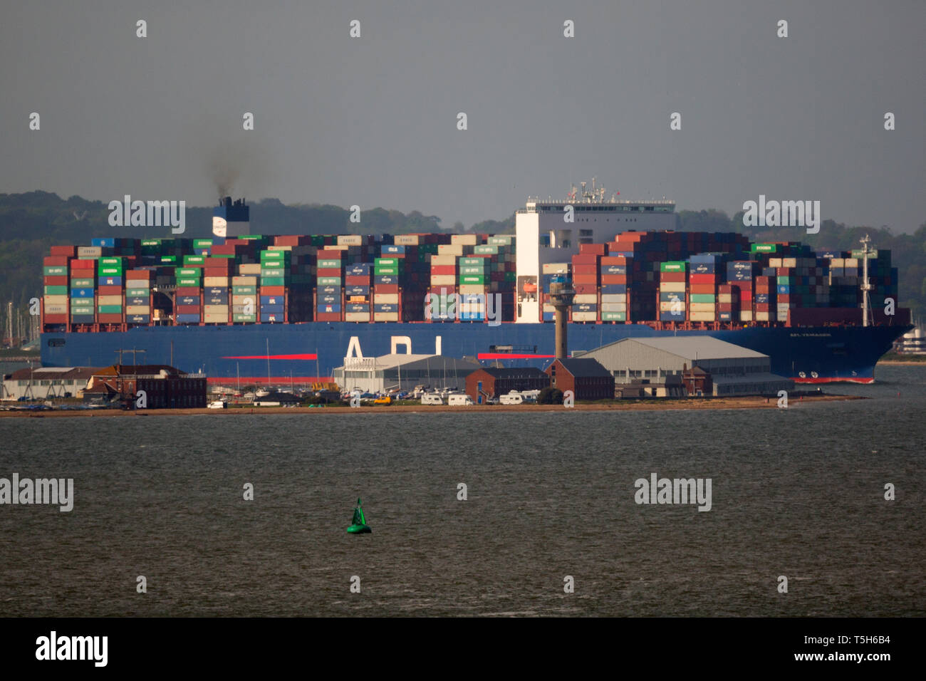 Container ship apl china hi-res stock photography and images - Alamy