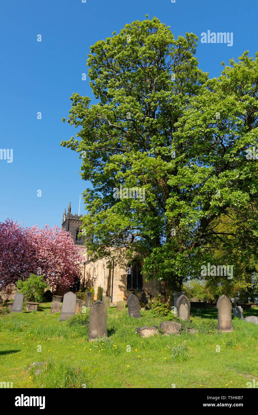 St marys church churchyard gravestones hi-res stock photography and ...