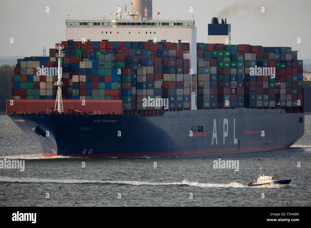Container ship apl china hi-res stock photography and images - Alamy