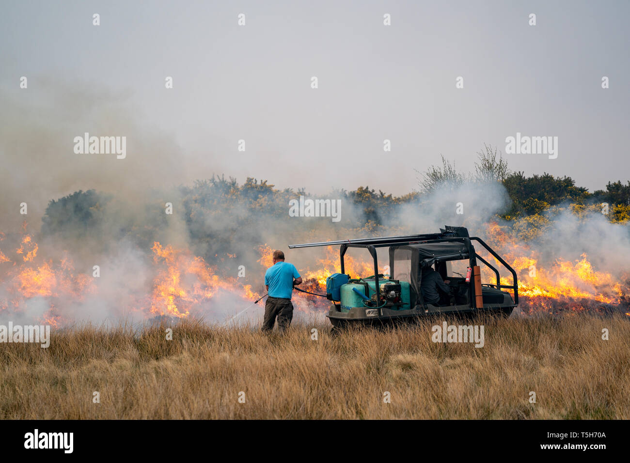 Wildfire scotland 2019 hi-res stock photography and images - Alamy