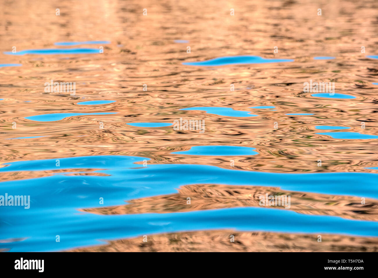 Reflecting patterns hi-res stock photography and images - Alamy