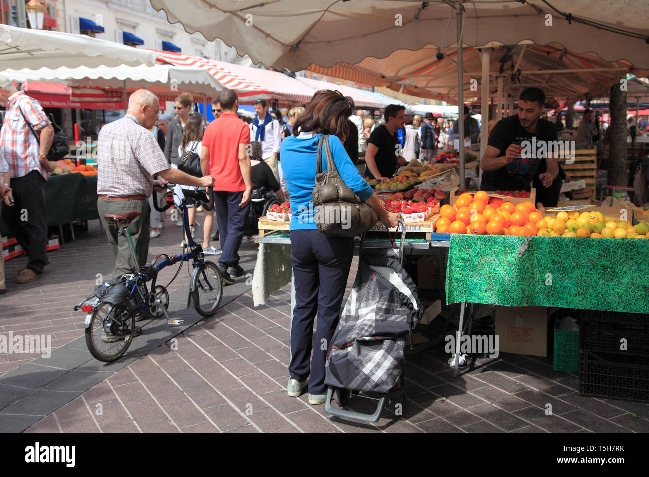 Market, Cours Saleya, Old Town, Nice, Alpes Maritimes, Provence, Cote d ...