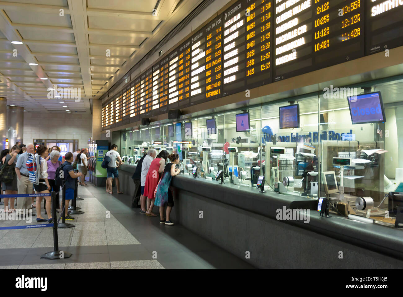 Ticket windows hi-res stock photography and images - Alamy