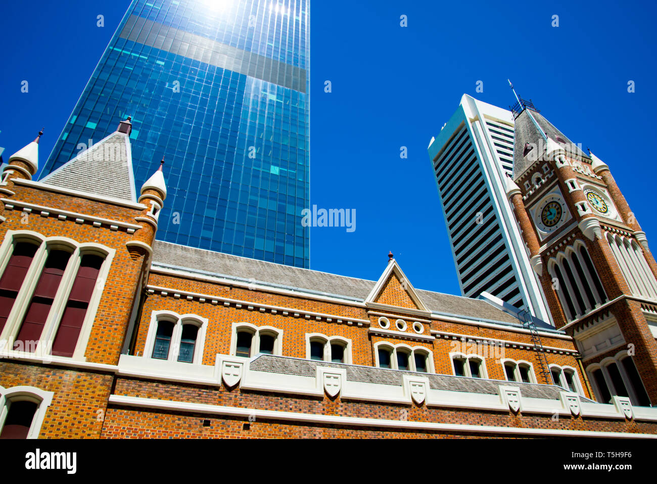 Perth city hall hi-res stock photography and images - Alamy