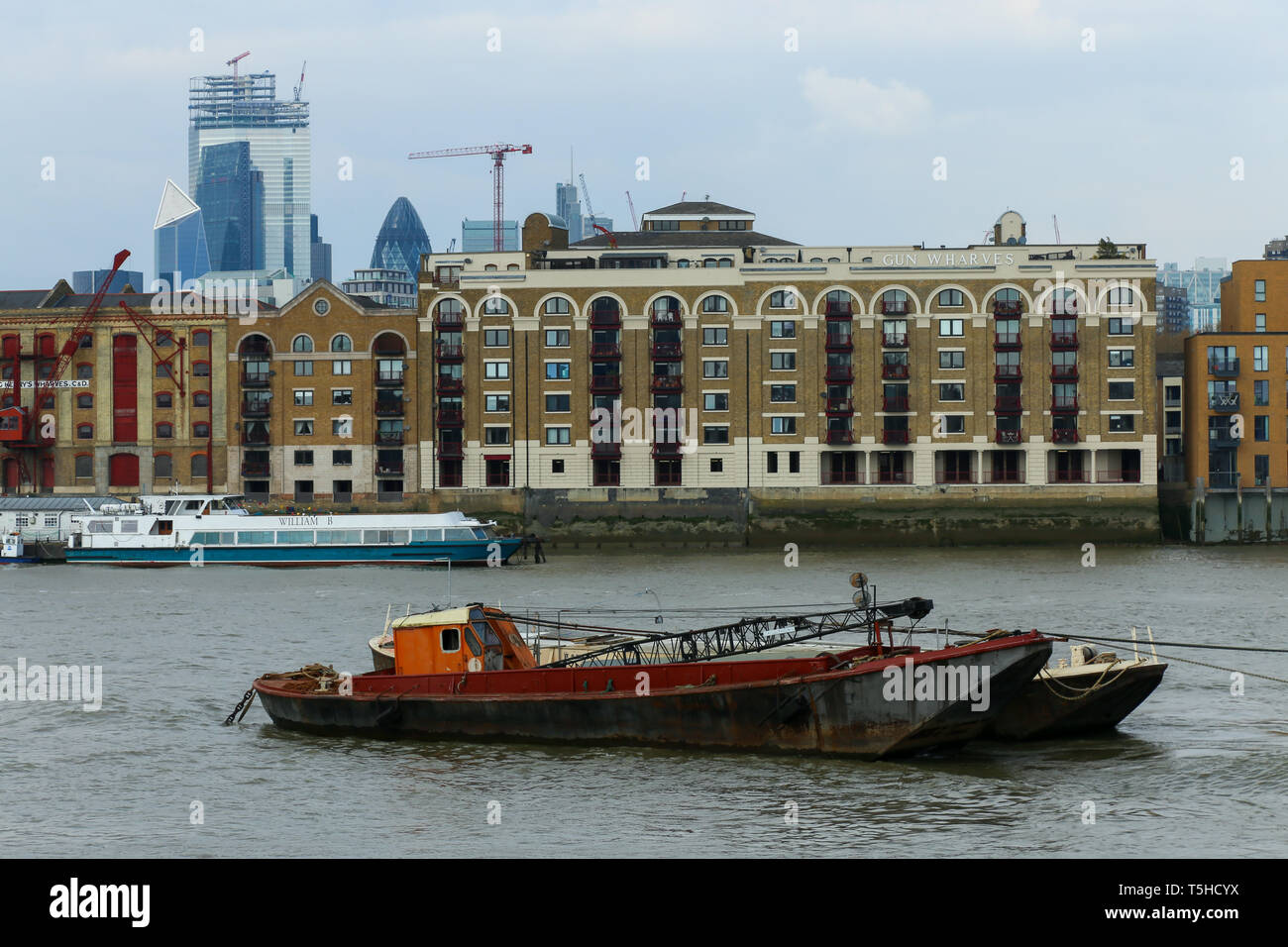 Houses in front line on the river Thames in Wapping, London Stock Photo ...