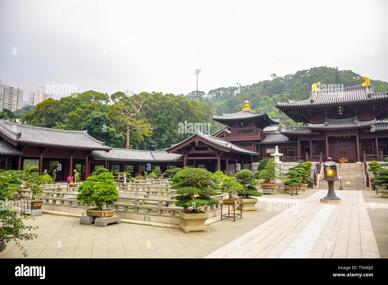 Chi lin nunnery buddhist monastery hi-res stock photography and images ...