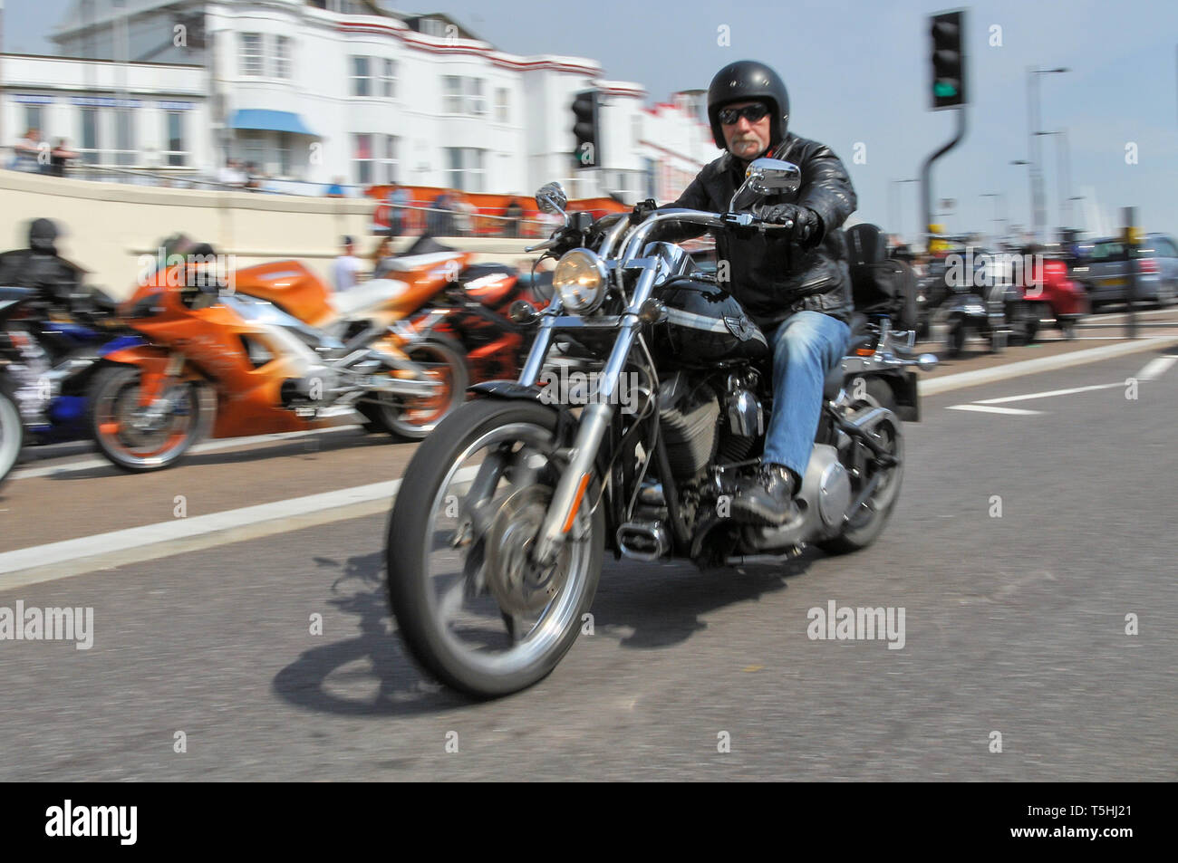 Moving movement ride rider riding bike biker hi-res stock photography ...