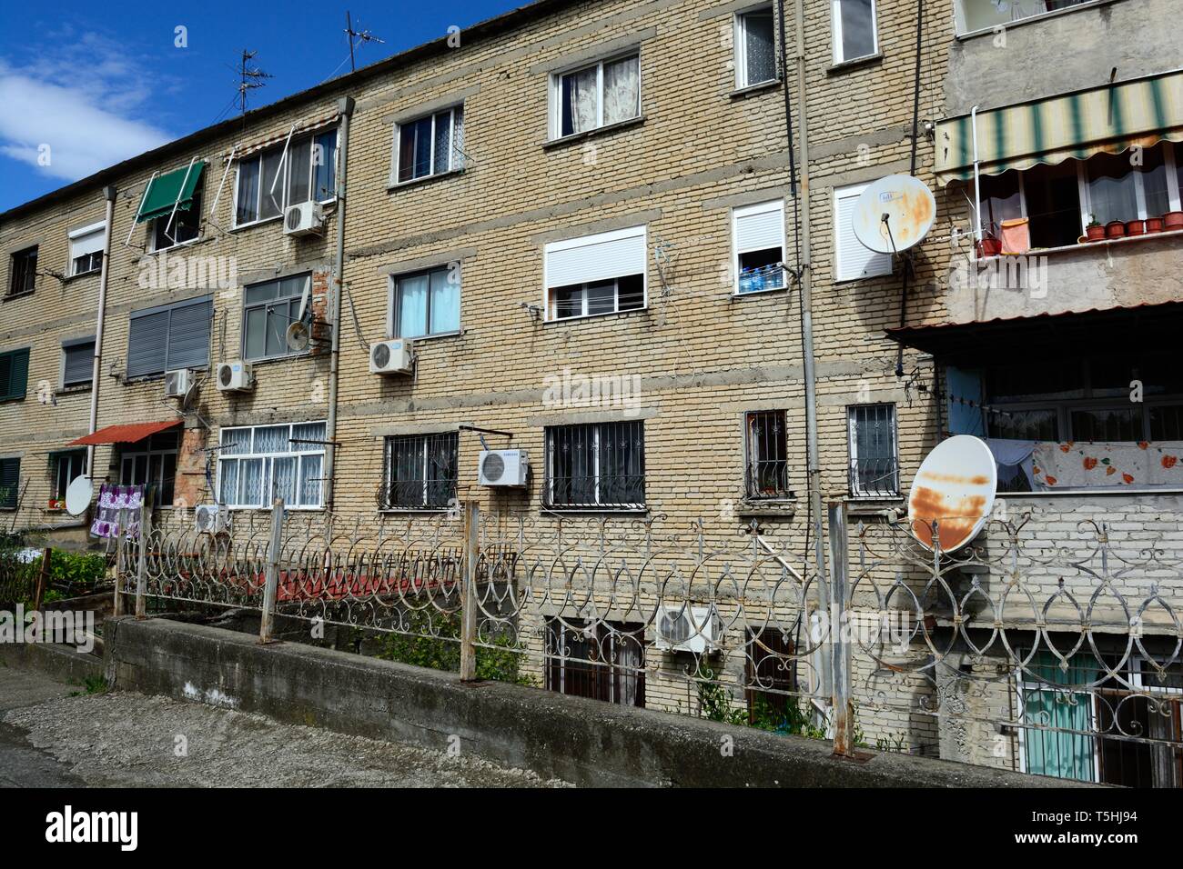 Communist apartment buildings hi-res stock photography and images - Alamy