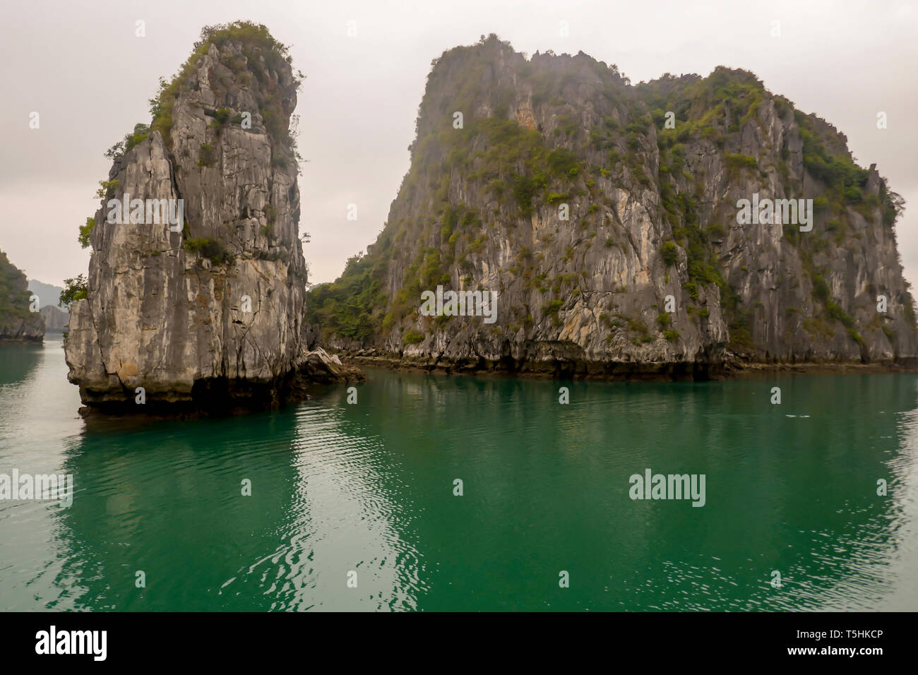 Karst rock formations in UNESCO World Heritage Site Ha Long Bay ...