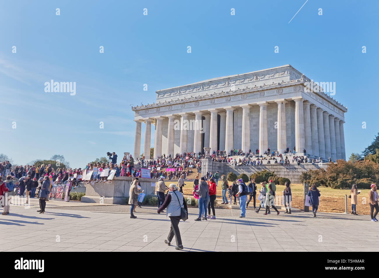 Lincoln memorial facade hi-res stock photography and images - Alamy