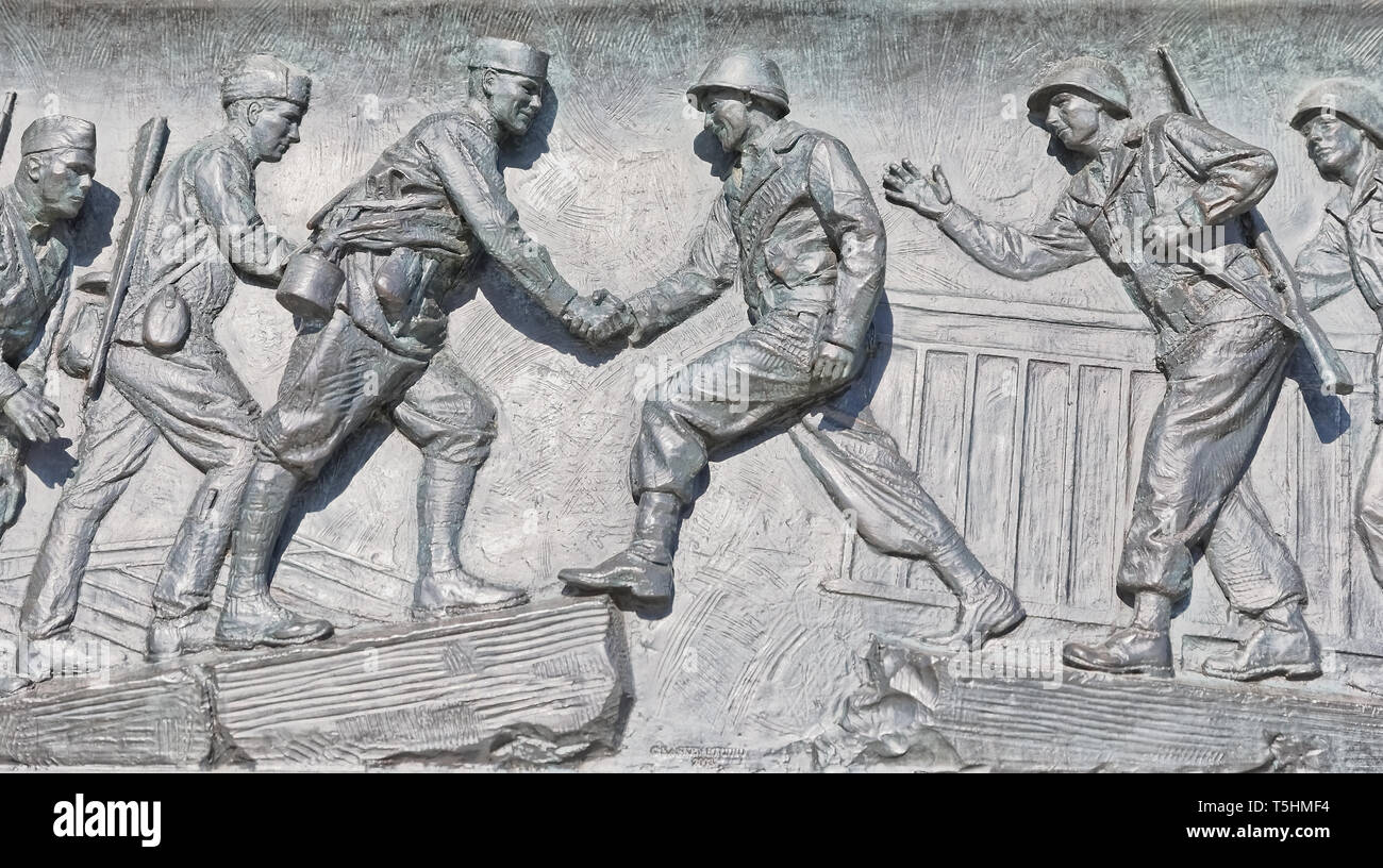 Bronze bas relief panels hi-res stock photography and images - Alamy