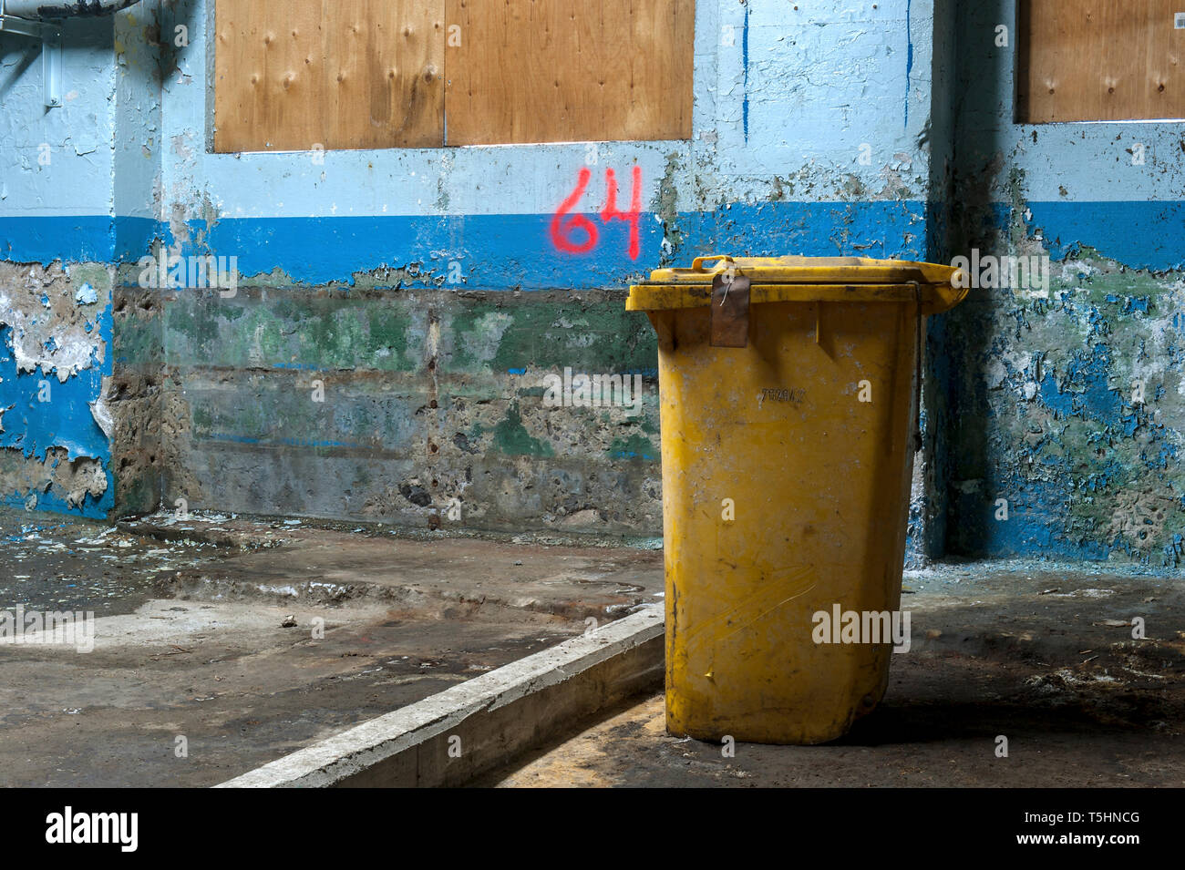 Trash can inside hi-res stock photography and images - Alamy