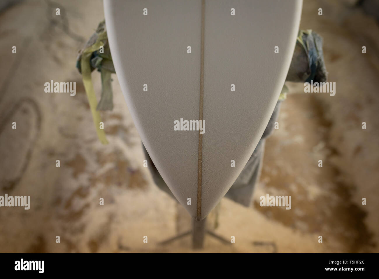 Surfboard repair hi-res stock photography and images - Alamy