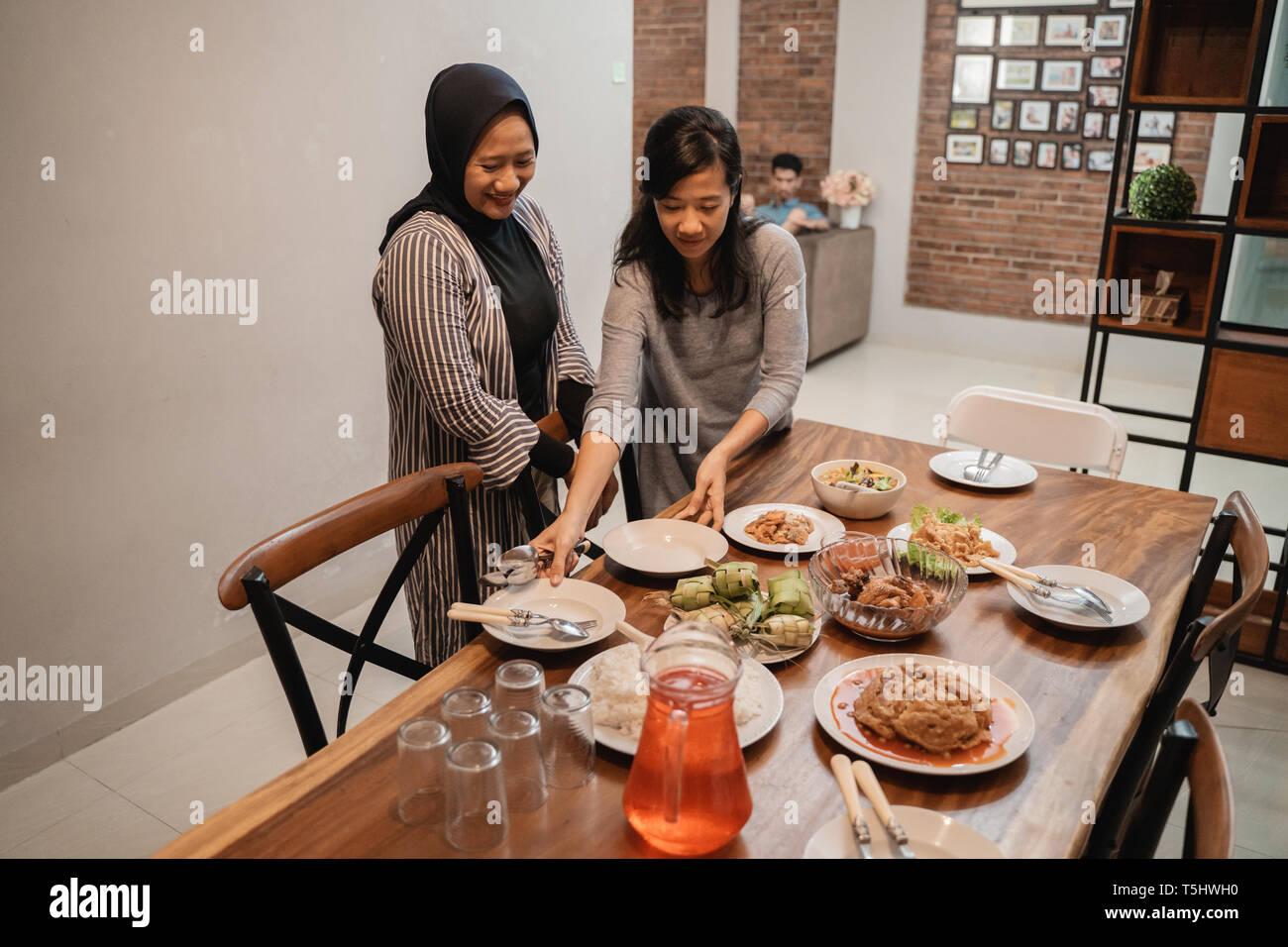 muslim preparation for ramadan fasting dinner Stock Photo - Alamy