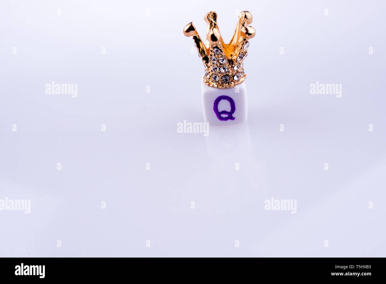 Crown font symbol hi-res stock photography and images - Alamy