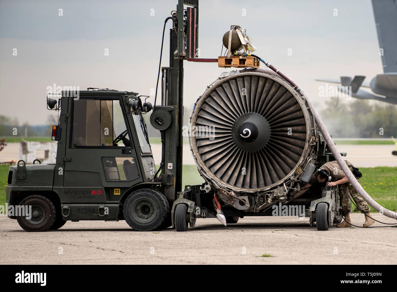 Kc 135 engine hi-res stock photography and images - Alamy
